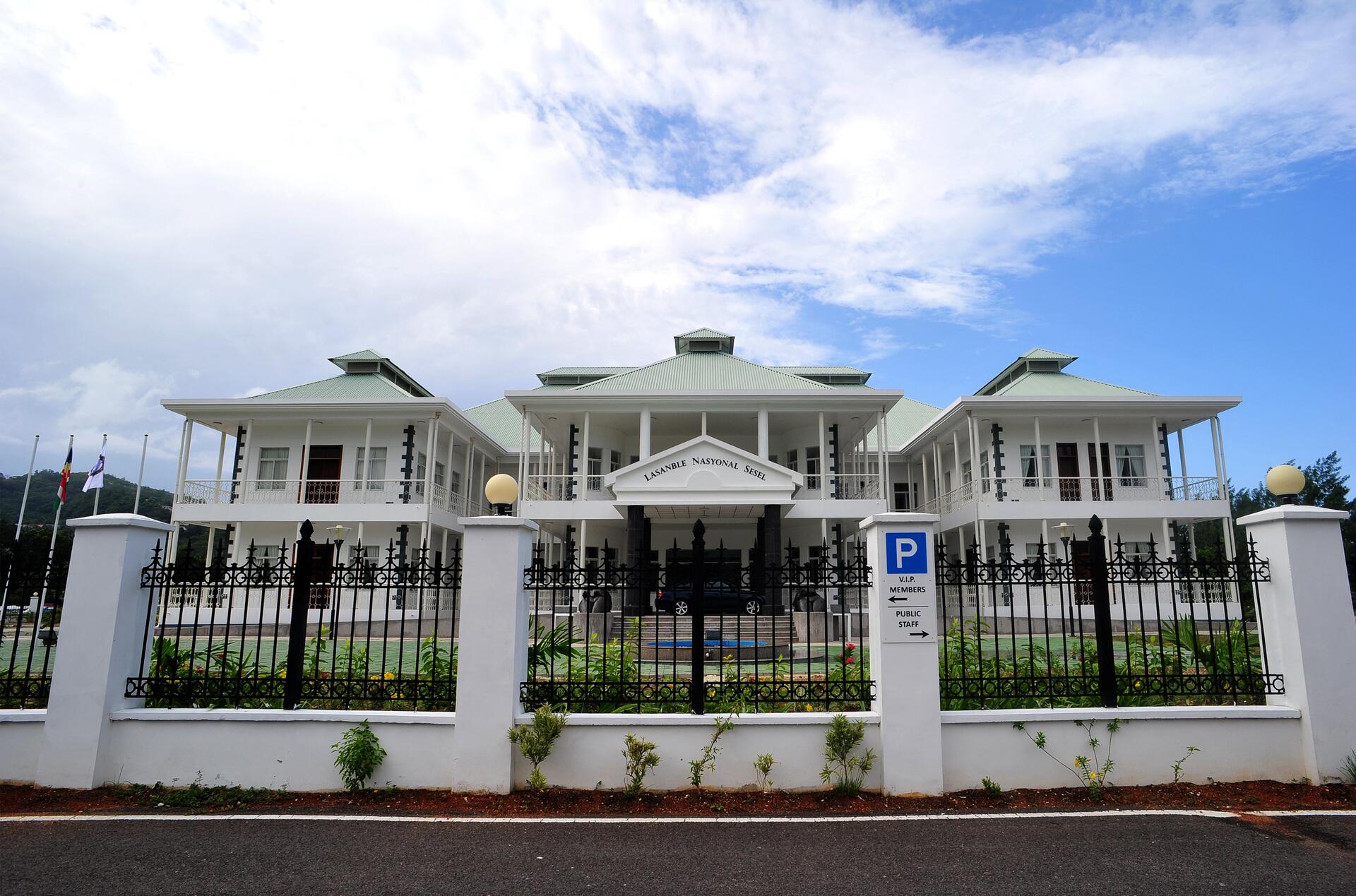 Supporting Seychelles to legislate on climate change | Inter ...